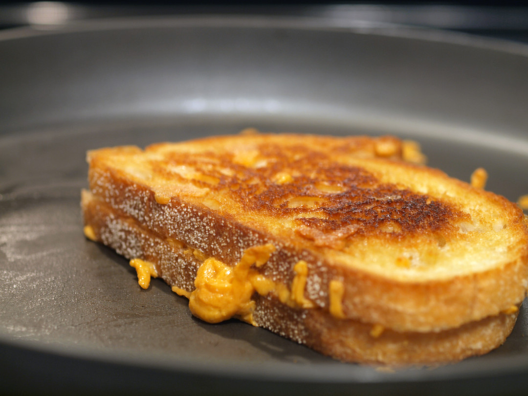 Daiya Vegan Cheddar Grilled Cheese – grilledshane.com