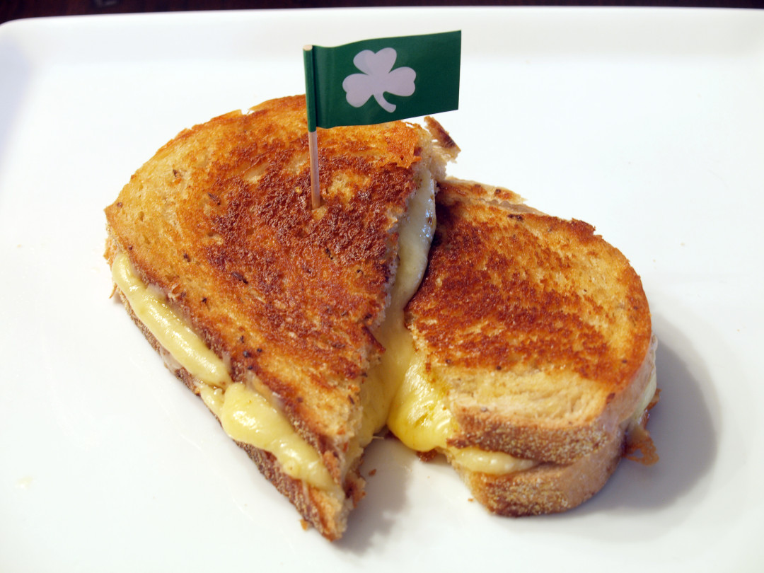 Kerrygold Kilaree Cheddar – grilledshane.com